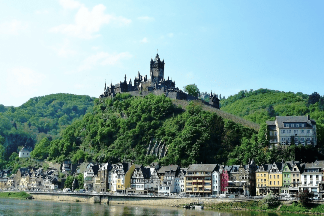 14+ Beautiful Castles Near Cologne, Germany - My Germany Vacation