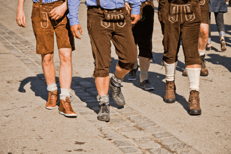 What to Wear to Oktoberfest in Munich in 2026 - My Germany Vacation